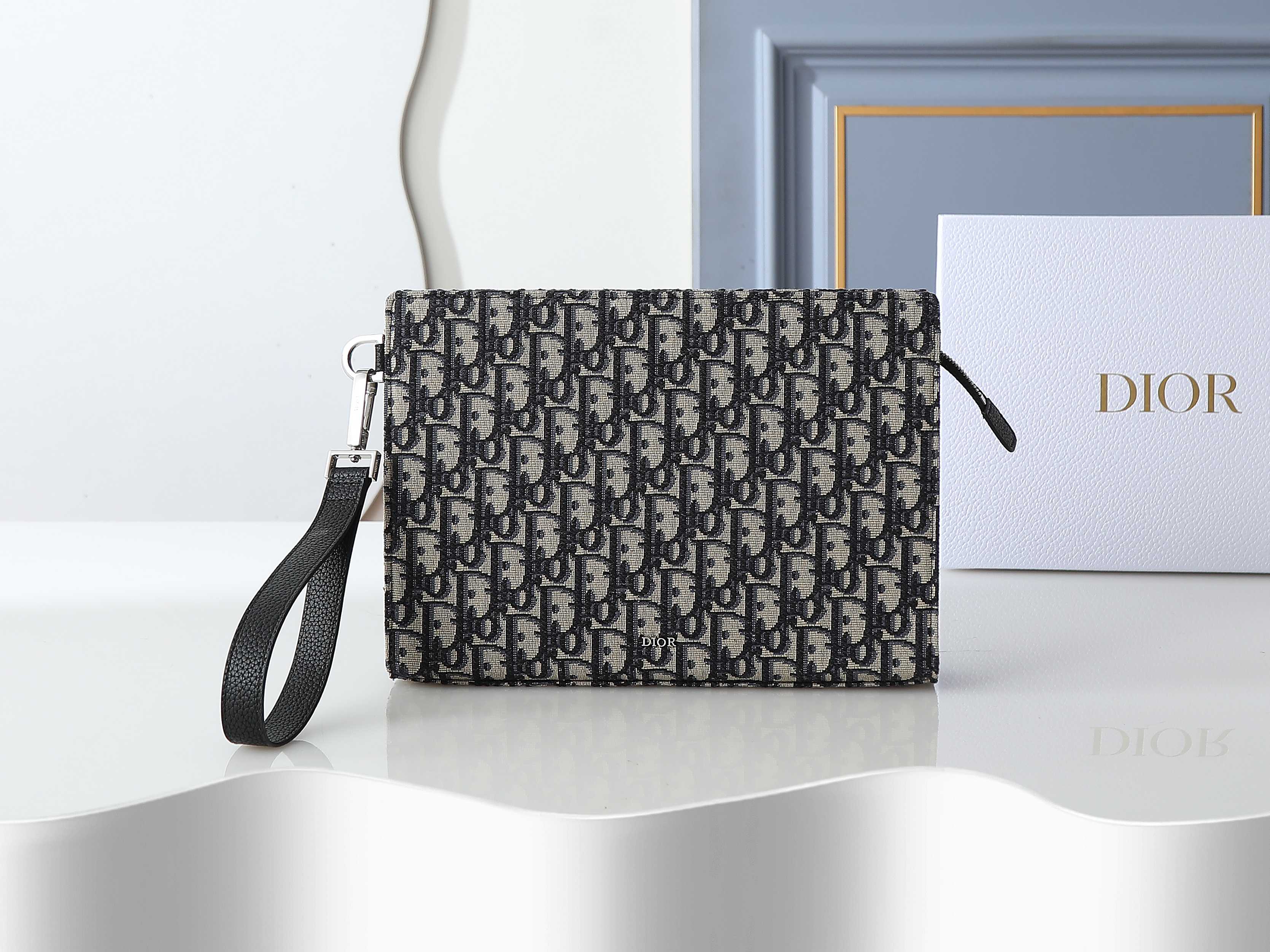 CD pouch latest model – Brand Bucket